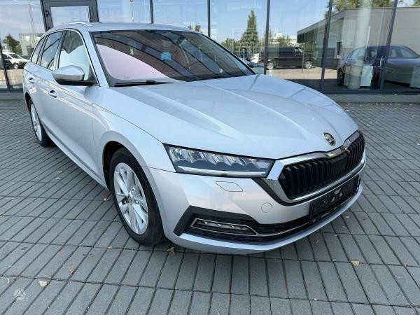 Grey Skoda Octavia 2022 in Kaunas, with an engine capacity of 1.00 L and mileage of 199 thousand km for 13700 €, photo 2 on AUTOMOTO.COM.LV