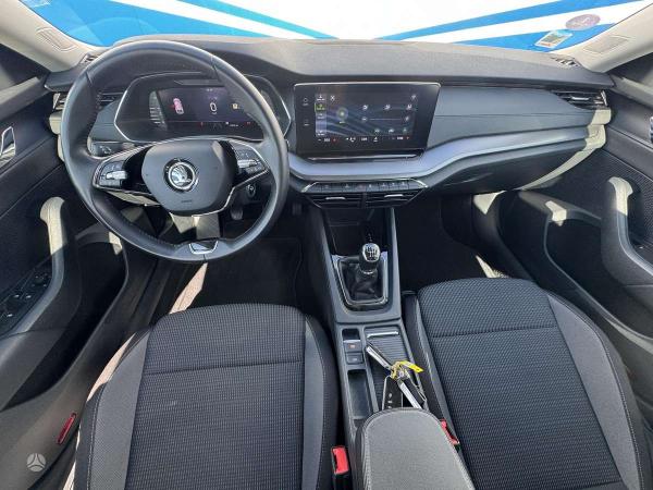 Grey Skoda Octavia 2022 in Kaunas, with an engine capacity of 1.00 L and mileage of 172 thousand km for 13250 €, photo 7 on AUTOMOTO.COM.LV