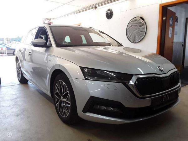 Pelēks Skoda Octavia 2022 Viļņa, ar dzinēja tilpumu 1.50 L un nobraukumu 76 tūkst. km par 18755 €, foto 1 vietnē AUTOMOTO.COM.LV