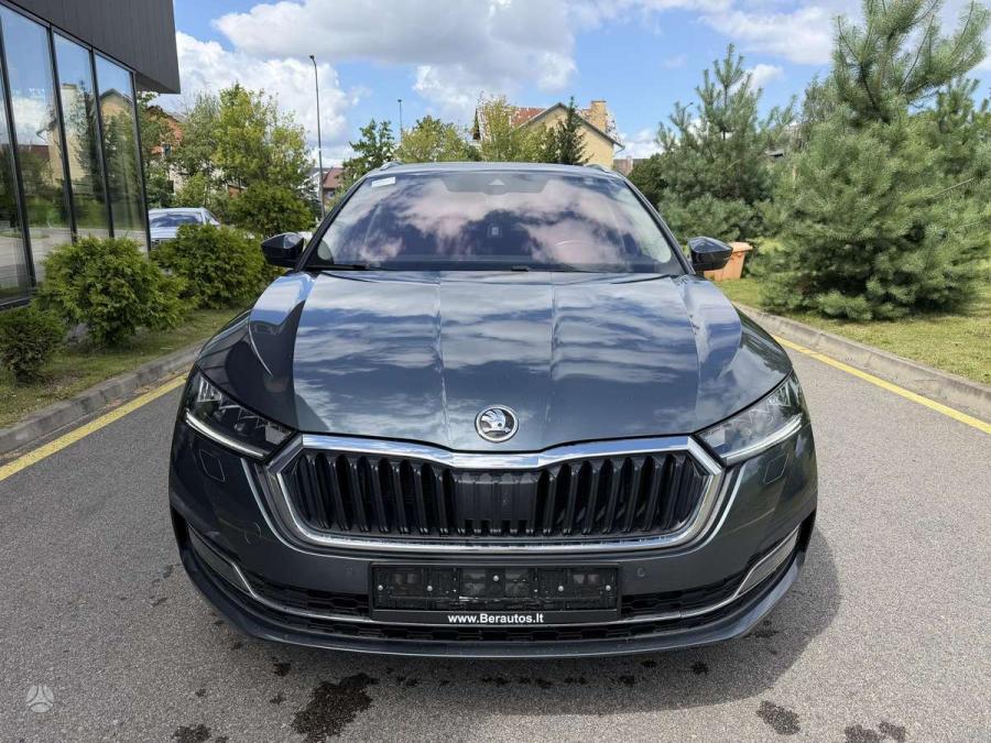 Grey Skoda Octavia 2022 in Kaunas, with an engine capacity of 1.50 L and mileage of 184 thousand km for 14900 €, photo 5 on AUTOMOTO.COM.LV