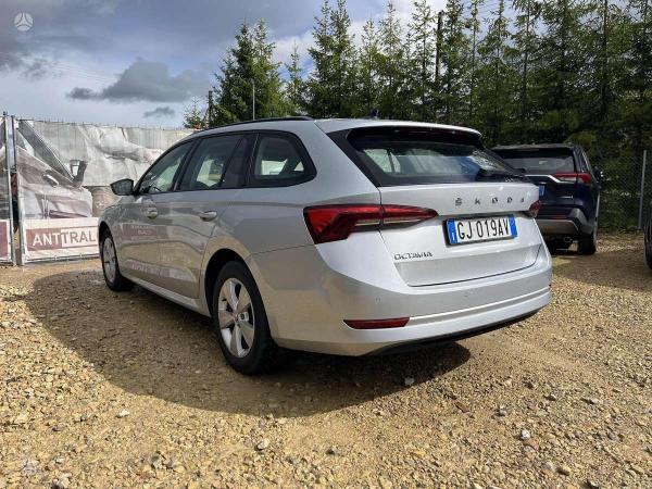 Grey Skoda Octavia 2022 in Kaunas, with an engine capacity of 2.00 L and mileage of 185 thousand km for 12700 €, photo 7 on AUTOMOTO.COM.LV