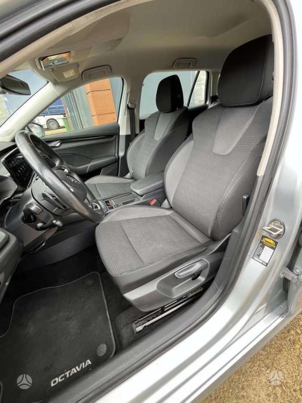 Grey Skoda Octavia 2022 in Kaunas, with an engine capacity of 2.00 L and mileage of 185 thousand km for 12700 €, photo 11 on AUTOMOTO.COM.LV