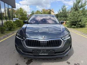 Grey Skoda Octavia 2022 in Kaunas, with an engine capacity of 1.50 L and mileage of 184 thousand km for 14800 €, photo 5 on AUTOMOTO.COM.LV