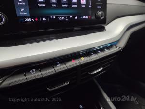Pelēks Skoda Octavia 2022 Tallina, ar dzinēja tilpumu 1.50 L un nobraukumu 45 tūkst. km par 19900 €, foto 12 vietnē AUTOMOTO.COM.LV