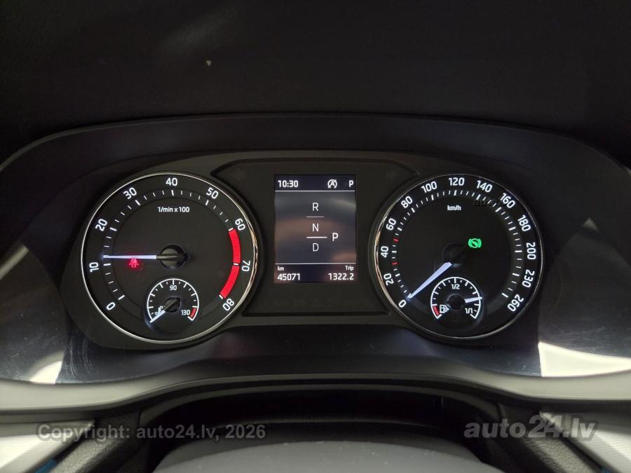 Pelēks Skoda Octavia 2022 Tallina, ar dzinēja tilpumu 1.50 L un nobraukumu 45 tūkst. km par 19900 €, foto 16 vietnē AUTOMOTO.COM.LV