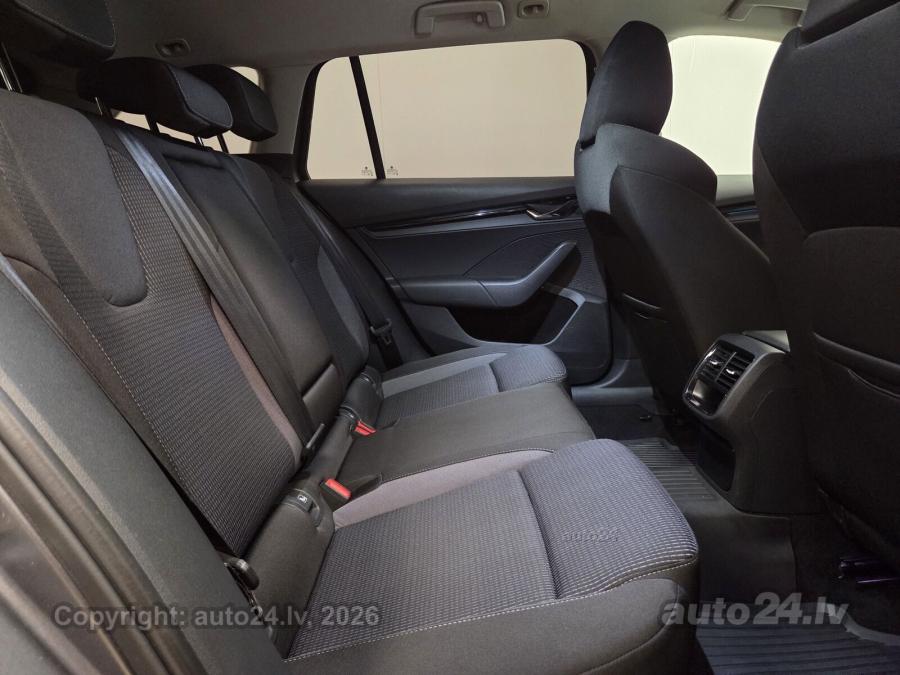 Pelēks Skoda Octavia 2022 Tallina, ar dzinēja tilpumu 1.50 L un nobraukumu 45 tūkst. km par 19900 €, foto 20 vietnē AUTOMOTO.COM.LV