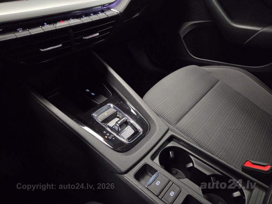 Pelēks Skoda Octavia 2022 Tallina, ar dzinēja tilpumu 1.50 L un nobraukumu 40 tūkst. km par 19900 €, foto 13 vietnē AUTOMOTO.COM.LV