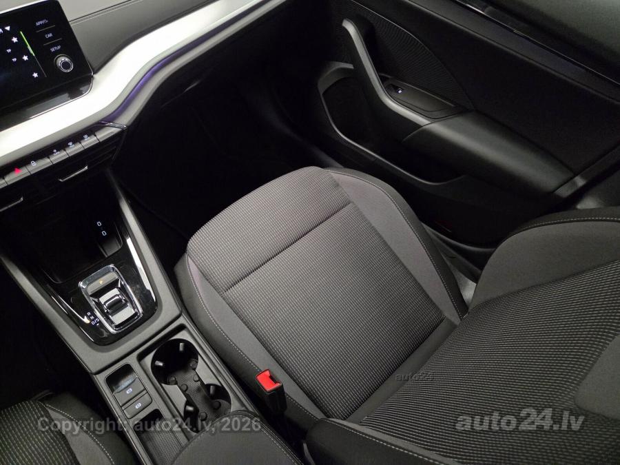 Pelēks Skoda Octavia 2022 Tallina, ar dzinēja tilpumu 1.50 L un nobraukumu 40 tūkst. km par 19900 €, foto 17 vietnē AUTOMOTO.COM.LV