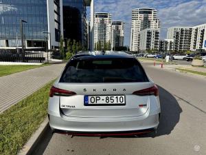 Grey Skoda Octavia 2022 in Riga, with an engine capacity of 1.50 L and mileage of 30 thousand km for 17350 €, photo 6 on AUTOMOTO.COM.LV
