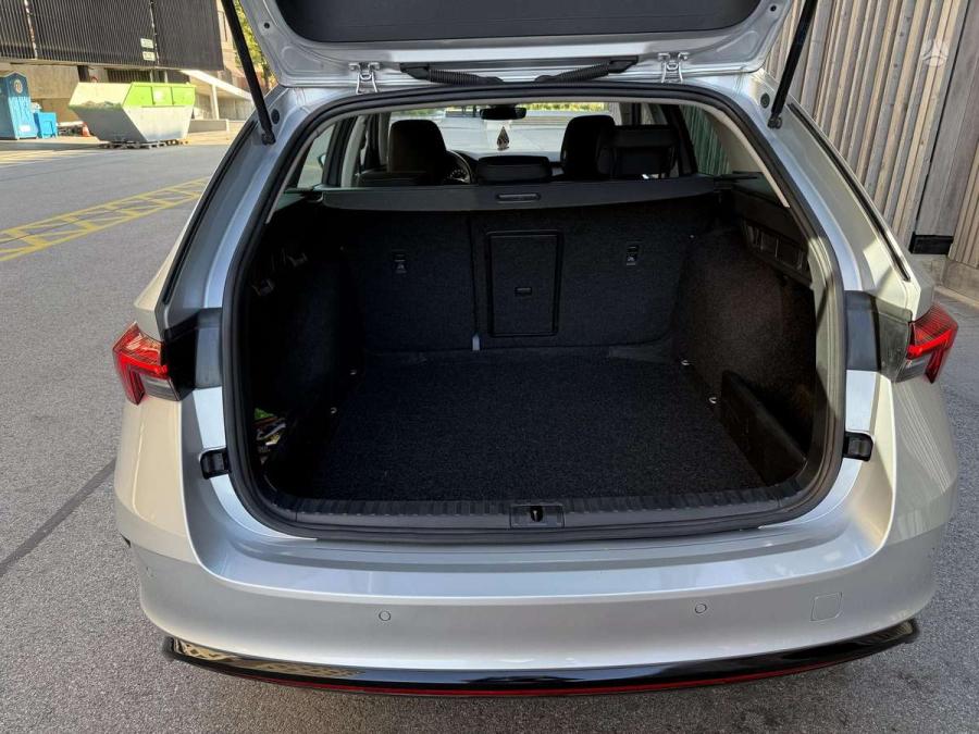 Grey Skoda Octavia 2022 in Riga, with an engine capacity of 1.50 L and mileage of 30 thousand km for 17350 €, photo 15 on AUTOMOTO.COM.LV