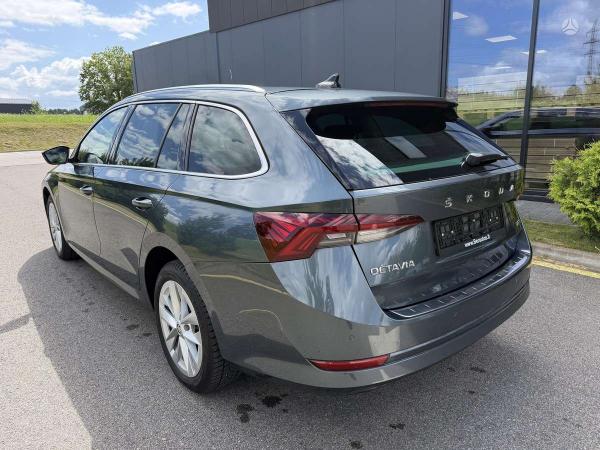 Grey Skoda Octavia 2022 in Kaunas, with an engine capacity of 1.50 L and mileage of 184 thousand km for 14800 €, photo 9 on AUTOMOTO.COM.LV