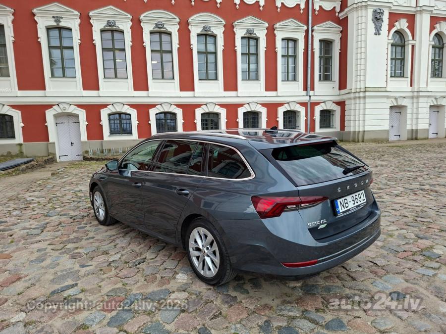 Grey Skoda Octavia 2022 in Jelgava, with an engine capacity of 2.00 L and mileage of 93 thousand km for 18550 €, photo 5 on AUTOMOTO.COM.LV