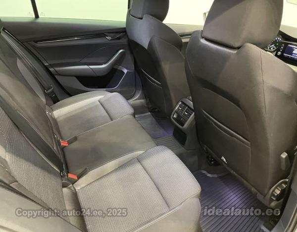 Pelēks Skoda Octavia 2023 Tallina, ar dzinēja tilpumu 1.50 L un nobraukumu 49 tūkst. km par 20500 €, foto 11 vietnē AUTOMOTO.COM.LV