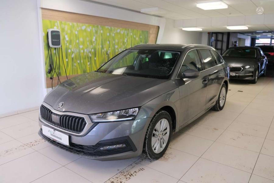 Pelēks Skoda Octavia 2023 Viļņa, ar dzinēja tilpumu 1.50 L un nobraukumu 52 tūkst. km par 21300 €, foto 1 vietnē AUTOMOTO.COM.LV