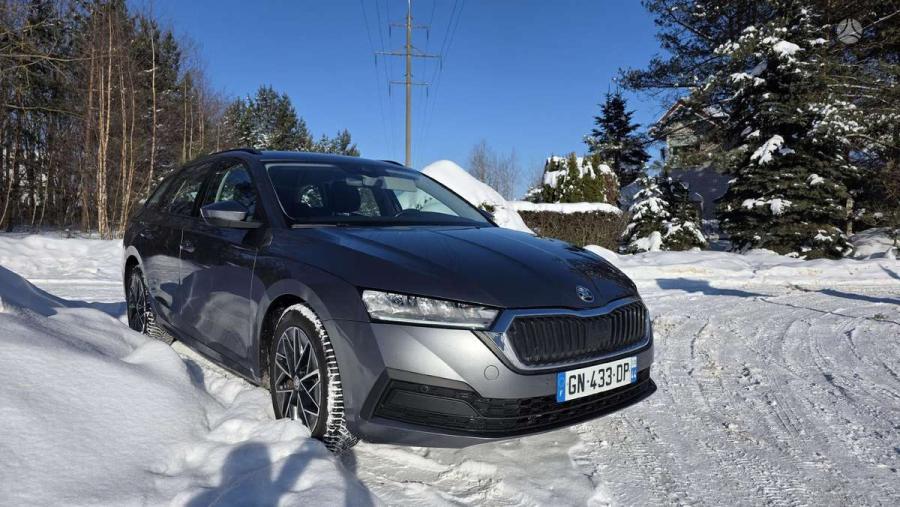 Pelēks Skoda Octavia 2023 Viļņa, ar dzinēja tilpumu 1.50 L un nobraukumu 209 tūkst. km par 16500 €, foto 2 vietnē AUTOMOTO.COM.LV
