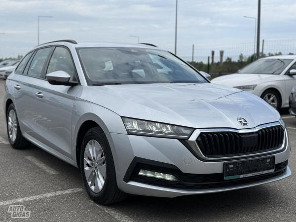 Grey Skoda Octavia 2023 in Vilnius, with an engine capacity of 2.00 L and mileage of 172 thousand km for 13999 €, photo 4 on AUTOMOTO.COM.LV