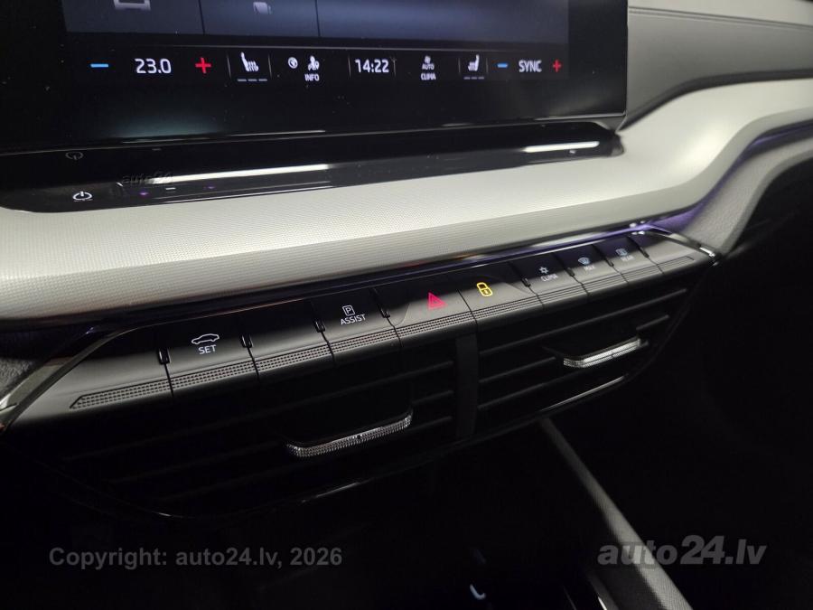 Pelēks Skoda Octavia 2023 Tallina, ar dzinēja tilpumu 1.50 L un nobraukumu 31 tūkst. km par 22900 €, foto 12 vietnē AUTOMOTO.COM.LV