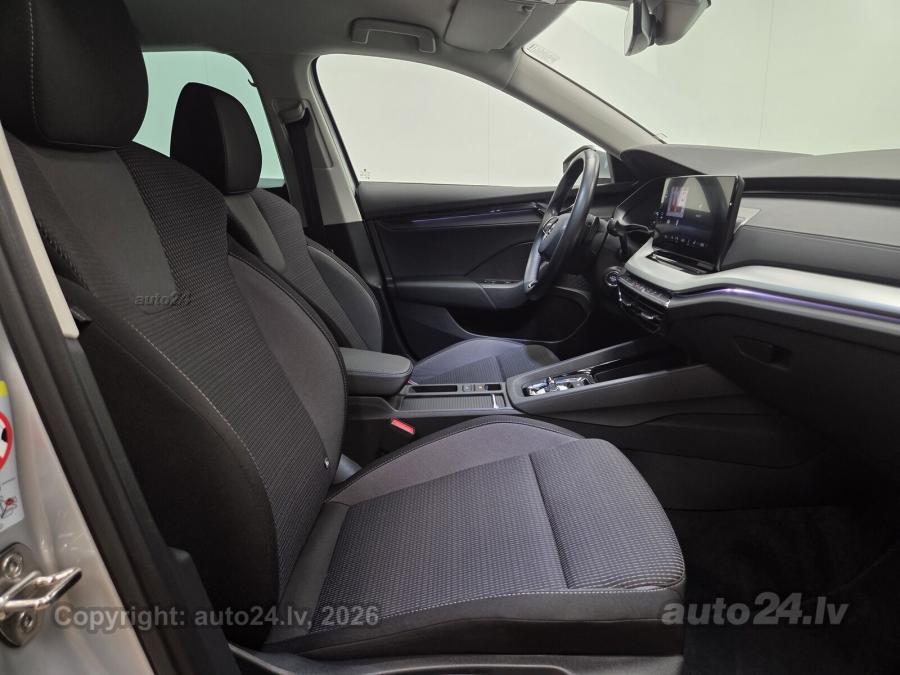 Pelēks Skoda Octavia 2023 Tallina, ar dzinēja tilpumu 1.50 L un nobraukumu 31 tūkst. km par 22900 €, foto 18 vietnē AUTOMOTO.COM.LV