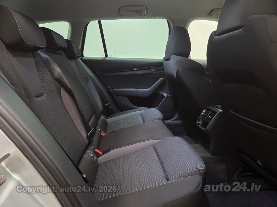 Pelēks Skoda Octavia 2023 Tallina, ar dzinēja tilpumu 1.50 L un nobraukumu 31 tūkst. km par 22900 €, foto 20 vietnē AUTOMOTO.COM.LV
