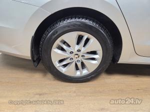 Pelēks Skoda Octavia 2023 Tallina, ar dzinēja tilpumu 1.50 L un nobraukumu 31 tūkst. km par 22900 €, foto 22 vietnē AUTOMOTO.COM.LV
