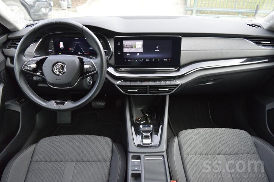 Grey Skoda Octavia 2023 in Tukums, with an engine capacity of 1.50 L and mileage of 72 thousand km for 18695 €, photo 13 on AUTOMOTO.COM.LV