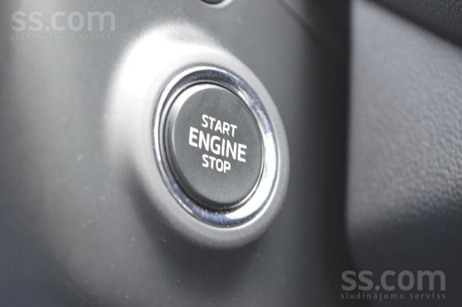 Grey Skoda Octavia 2023 in Tukums, with an engine capacity of 1.50 L and mileage of 72 thousand km for 18695 €, photo 24 on AUTOMOTO.COM.LV