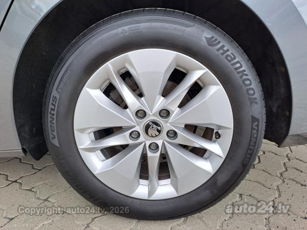 Grey Skoda Octavia 2023 in Tartu, with an engine capacity of 1.50 L and mileage of 129 thousand km for 17500 €, photo 6 on AUTOMOTO.COM.LV