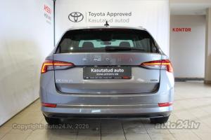 Pelēks Skoda Octavia 2023 Tallina, ar dzinēja tilpumu 1.50 L un nobraukumu 98 tūkst. km par 21490 €, foto 5 vietnē AUTOMOTO.COM.LV