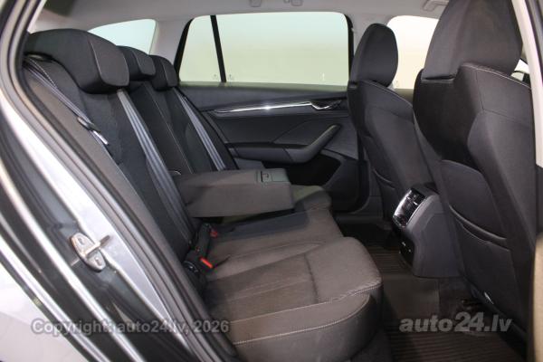 Grey Skoda Octavia 2023 in Tallinn, with an engine capacity of 1.50 L and mileage of 98 thousand km for 21490 €, photo 7 on AUTOMOTO.COM.LV