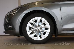 Pelēks Skoda Octavia 2023 Tallina, ar dzinēja tilpumu 1.50 L un nobraukumu 98 tūkst. km par 21490 €, foto 16 vietnē AUTOMOTO.COM.LV
