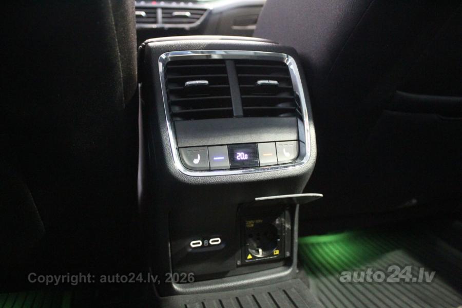 Pelēks Skoda Octavia 2023 Tallina, ar dzinēja tilpumu 1.50 L un nobraukumu 98 tūkst. km par 21490 €, foto 23 vietnē AUTOMOTO.COM.LV