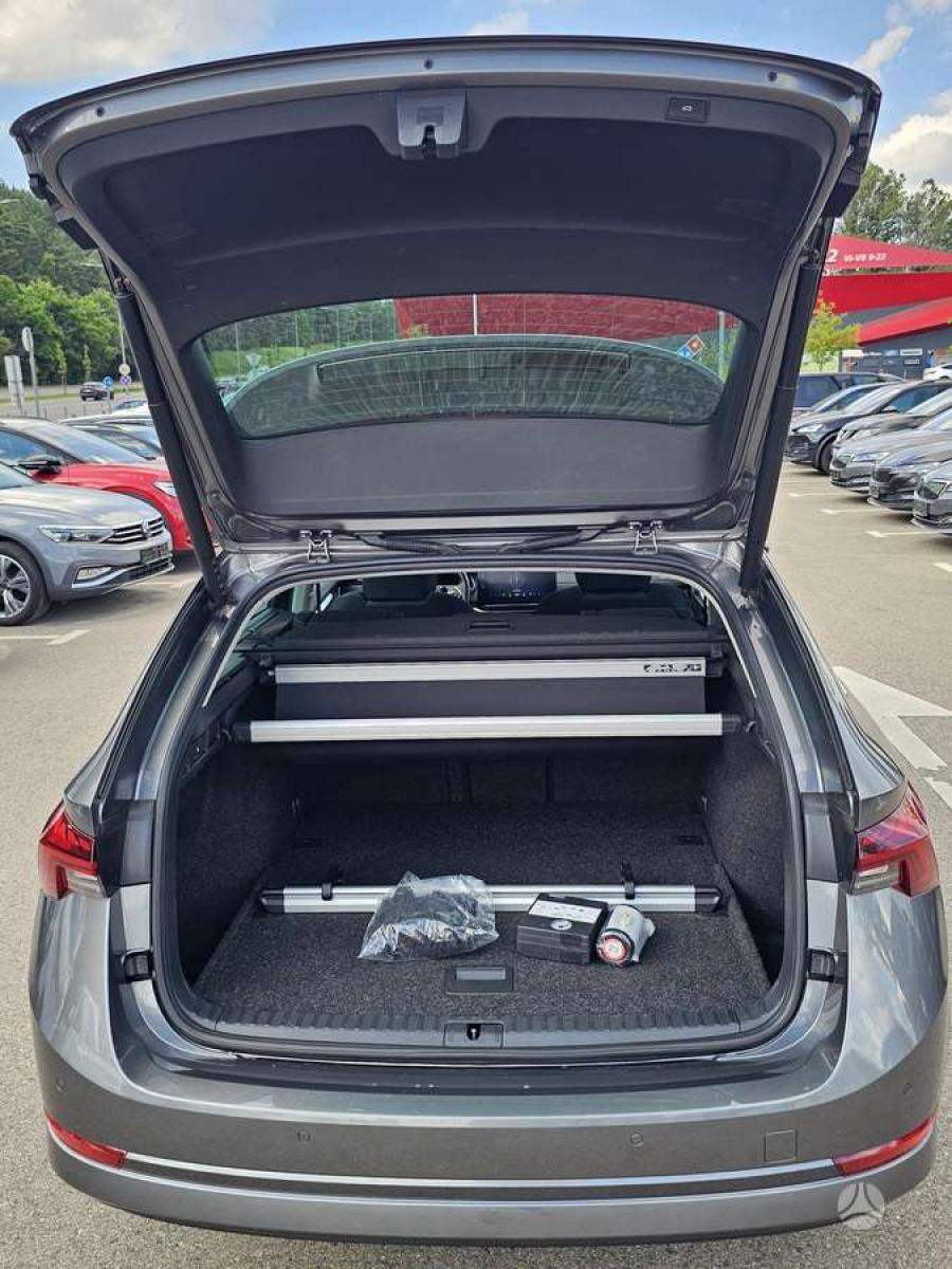 Grey Skoda Octavia 2023 in Vilnius, with an engine capacity of 1.97 L and mileage of 191 thousand km for 14900 €, photo 13 on AUTOMOTO.COM.LV
