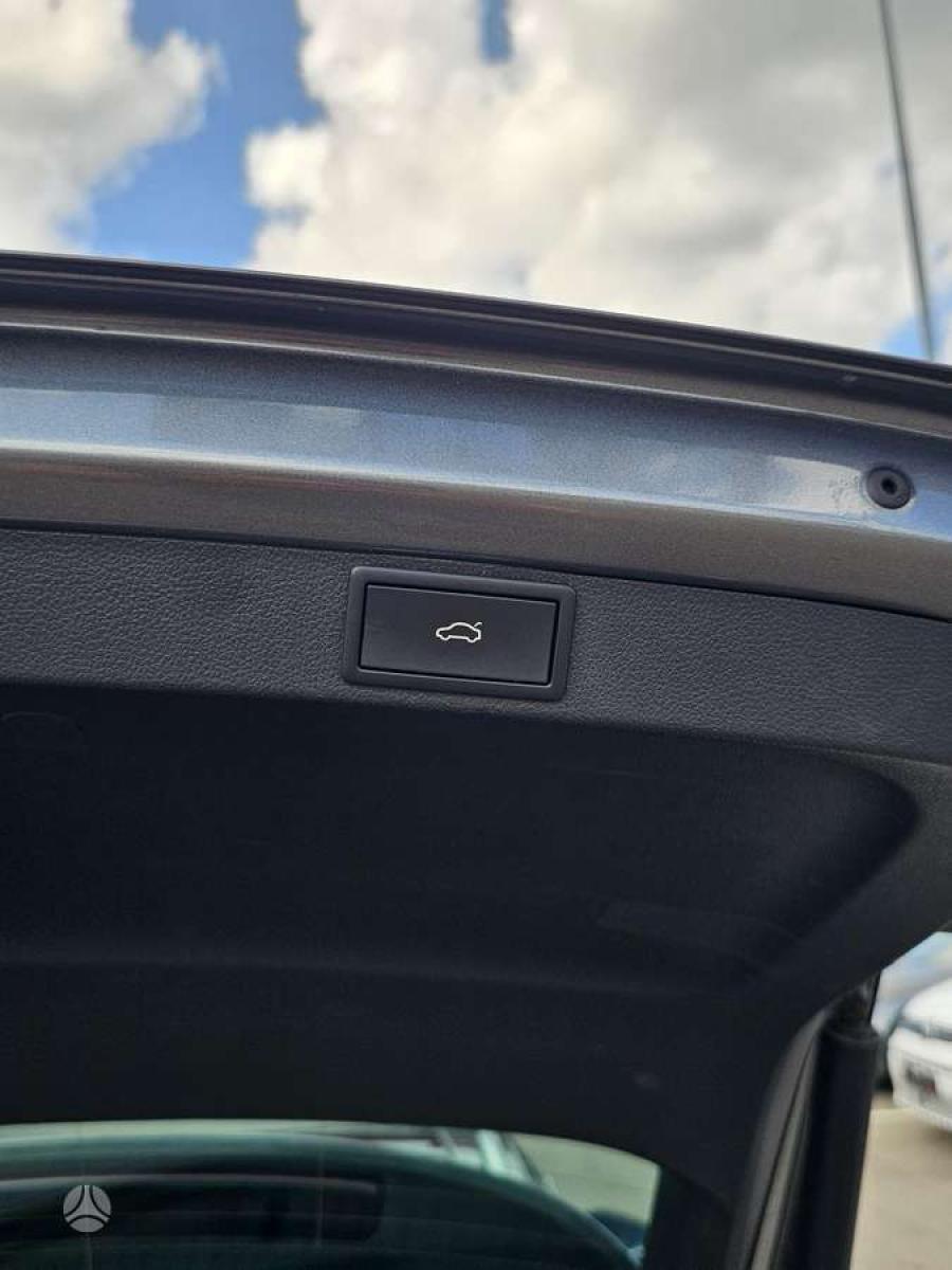 Grey Skoda Octavia 2023 in Vilnius, with an engine capacity of 1.97 L and mileage of 191 thousand km for 14900 €, photo 17 on AUTOMOTO.COM.LV