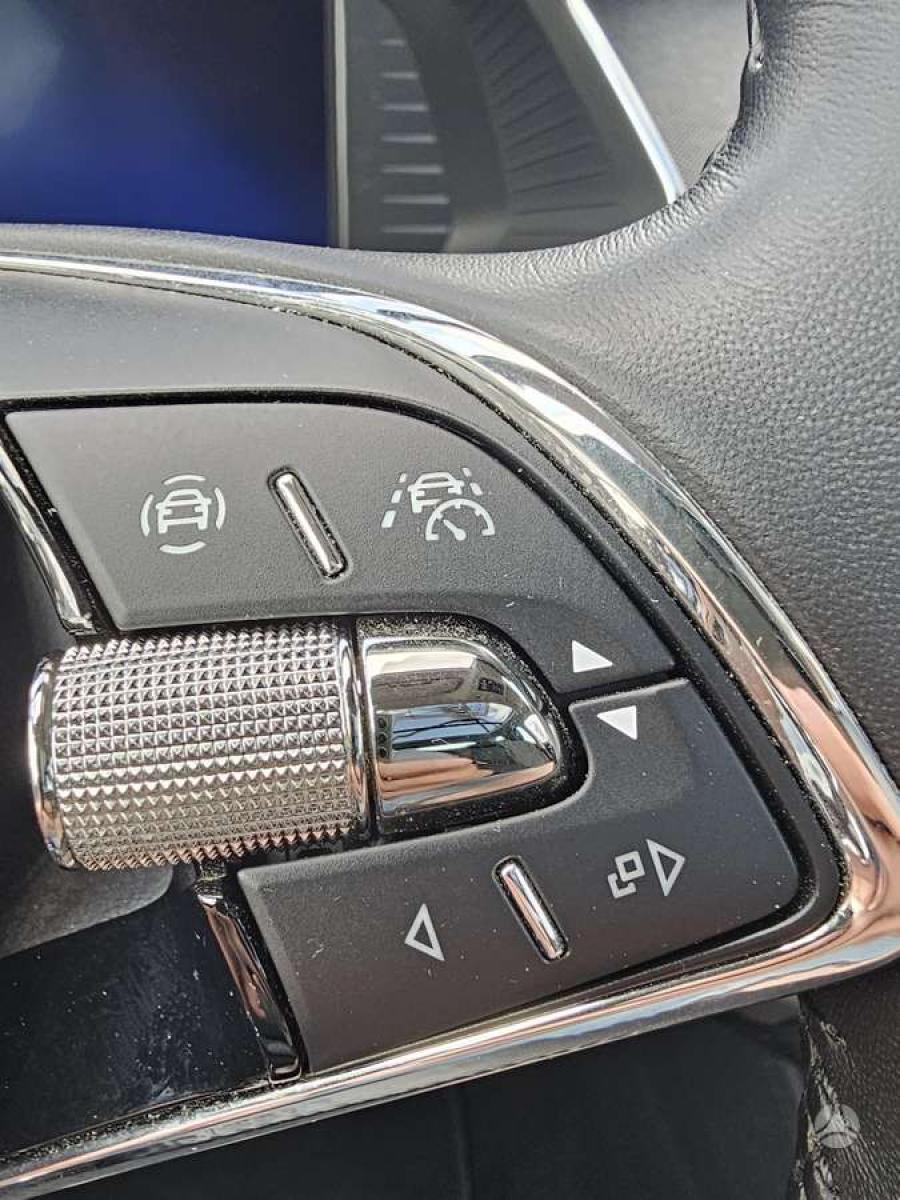 Grey Skoda Octavia 2023 in Vilnius, with an engine capacity of 1.97 L and mileage of 191 thousand km for 14900 €, photo 35 on AUTOMOTO.COM.LV