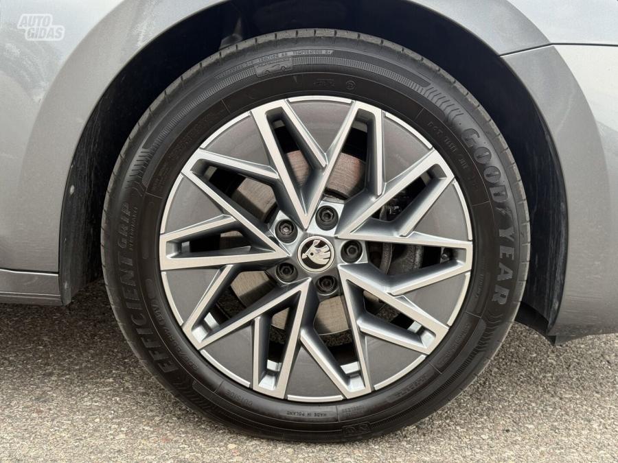 Grey Skoda Octavia 2023 in Vilnius, with an engine capacity of 2.00 L and mileage of 203 thousand km for 16500 €, photo 9 on AUTOMOTO.COM.LV
