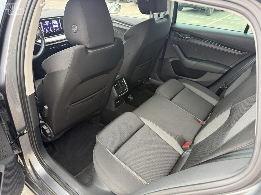 Grey Skoda Octavia 2023 in Vilnius, with an engine capacity of 2.00 L and mileage of 203 thousand km for 16500 €, photo 19 on AUTOMOTO.COM.LV