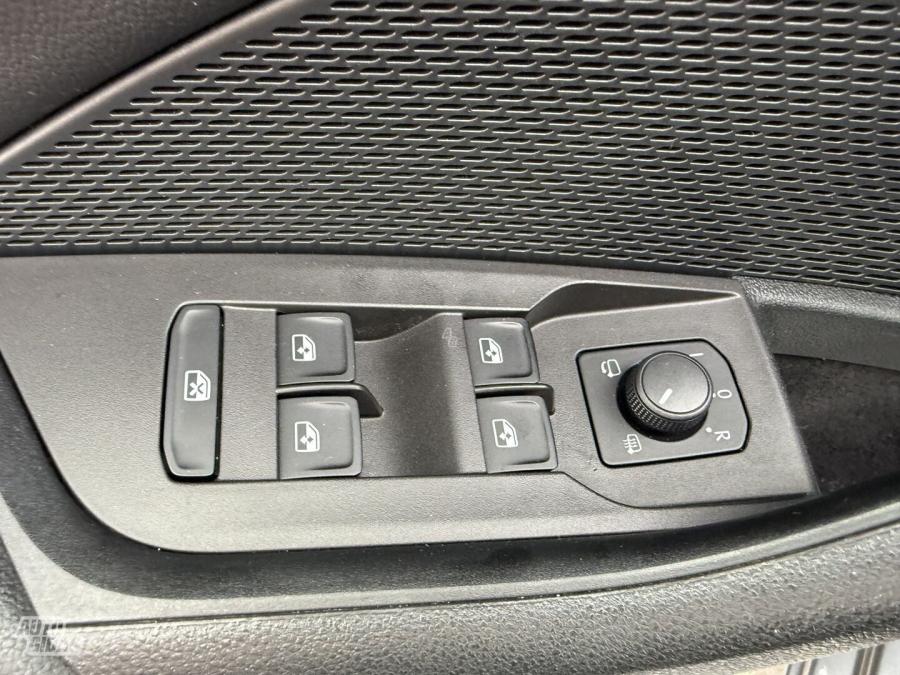 Grey Skoda Octavia 2023 in Vilnius, with an engine capacity of 2.00 L and mileage of 203 thousand km for 16500 €, photo 21 on AUTOMOTO.COM.LV