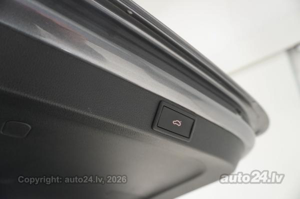 Grey Skoda Octavia 2023 in Tallinn, with an engine capacity of 1.50 L and mileage of 94 thousand km for 21900 €, photo 8 on AUTOMOTO.COM.LV