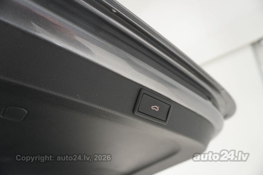 Pelēks Skoda Octavia 2023 Tallina, ar dzinēja tilpumu 1.50 L un nobraukumu 94 tūkst. km par 21900 €, foto 9 vietnē AUTOMOTO.COM.LV