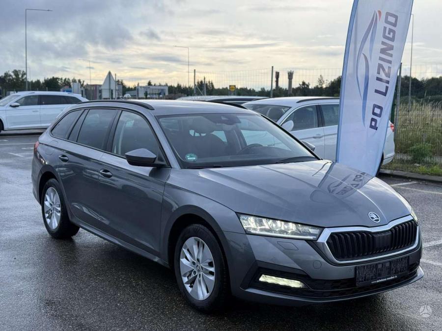Pelēks Skoda Octavia 2023 Viļņa, ar dzinēja tilpumu 1.97 L un nobraukumu 200 tūkst. km par 14499 €, foto 1 vietnē AUTOMOTO.COM.LV