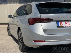 Grey Skoda Octavia 2023 in Riga, with an engine capacity of 2.00 L and mileage of 170 thousand km for 14990 €, photo 9 on AUTOMOTO.COM.LV