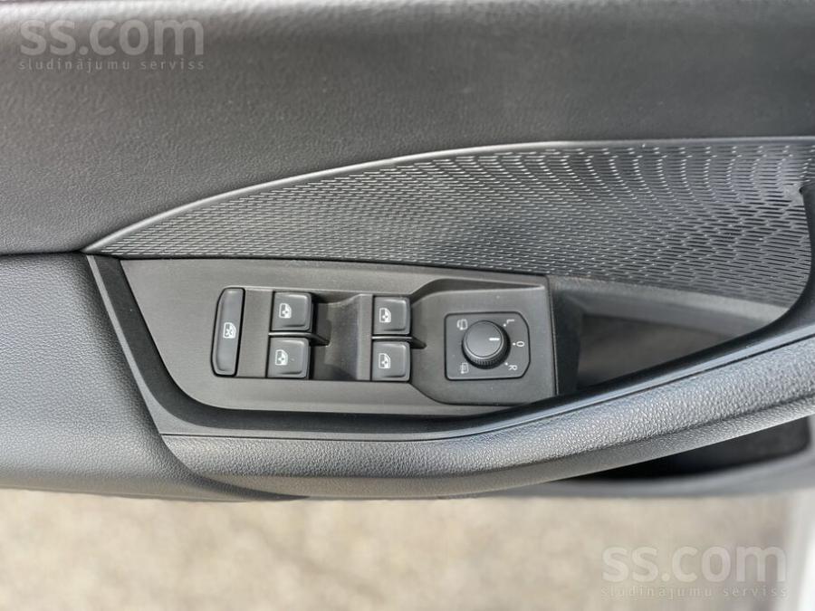 Grey Skoda Octavia 2023 in Riga, with an engine capacity of 2.00 L and mileage of 170 thousand km for 14990 €, photo 23 on AUTOMOTO.COM.LV