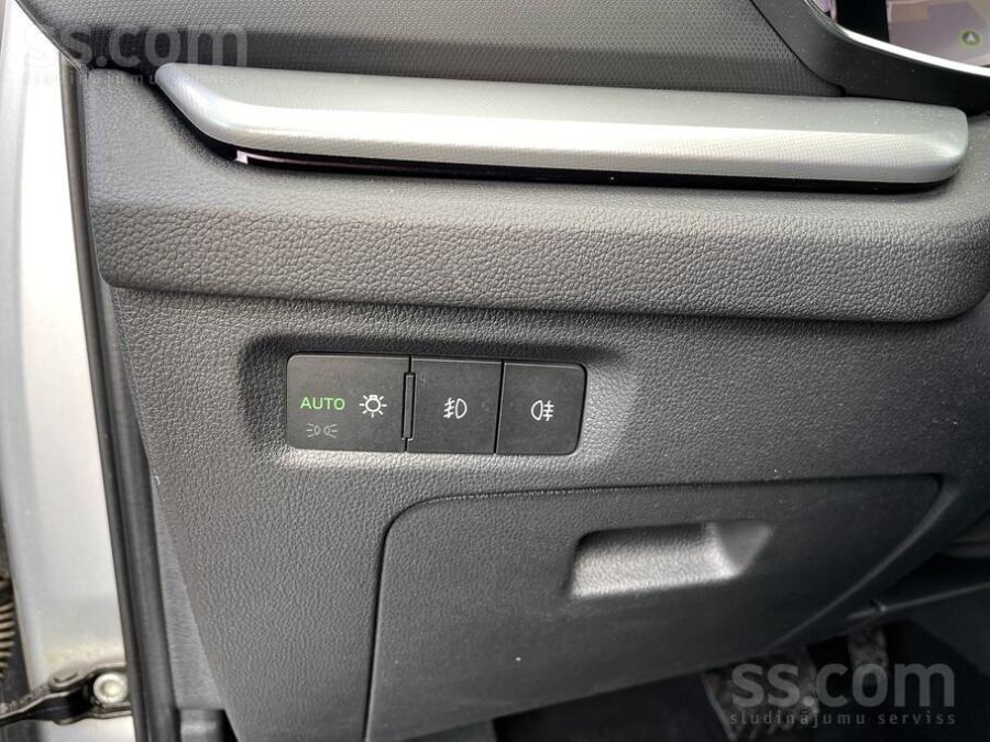 Grey Skoda Octavia 2023 in Riga, with an engine capacity of 2.00 L and mileage of 170 thousand km for 14990 €, photo 26 on AUTOMOTO.COM.LV