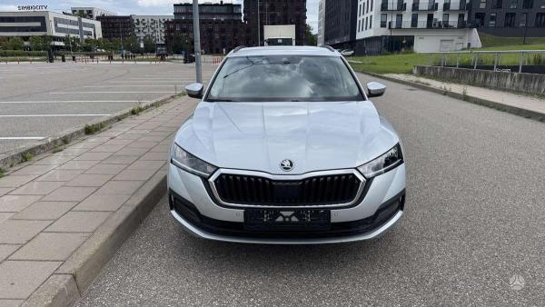 Grey Skoda Octavia 2023 in Vilnius, with an engine capacity of 1.97 L and mileage of 180 thousand km for 14100 €, photo 3 on AUTOMOTO.COM.LV
