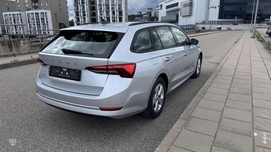 Grey Skoda Octavia 2023 in Vilnius, with an engine capacity of 1.97 L and mileage of 180 thousand km for 14100 €, photo 6 on AUTOMOTO.COM.LV