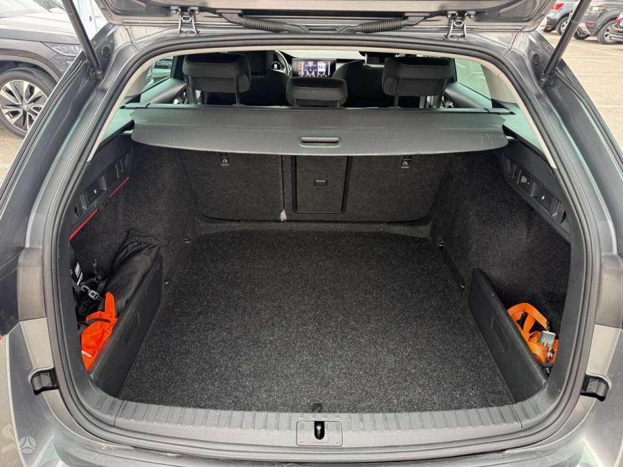 Grey Skoda Octavia 2023 in Vilnius, with an engine capacity of 0.00 L and mileage of 203 thousand km for 16500 €, photo 16 on AUTOMOTO.COM.LV