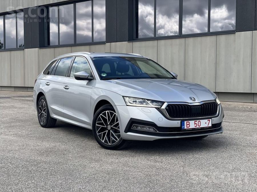 Grey Skoda Octavia 2023 in Riga, with an engine capacity of 2.00 L and mileage of 172 thousand km for 15990 €, photo 4 on AUTOMOTO.COM.LV