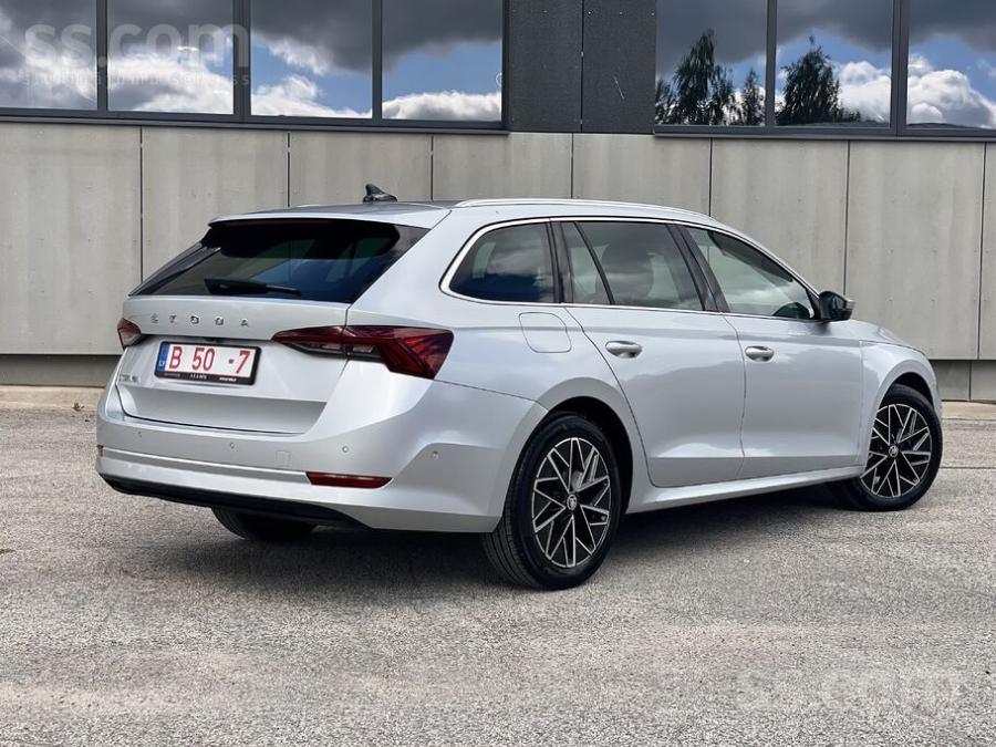 Grey Skoda Octavia 2023 in Riga, with an engine capacity of 2.00 L and mileage of 172 thousand km for 15990 €, photo 7 on AUTOMOTO.COM.LV