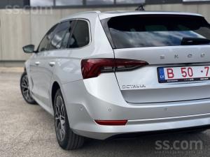 Grey Skoda Octavia 2023 in Riga, with an engine capacity of 2.00 L and mileage of 172 thousand km for 15990 €, photo 9 on AUTOMOTO.COM.LV