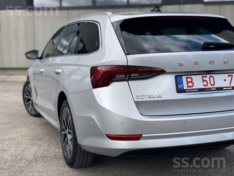 Grey Skoda Octavia 2023 in Riga, with an engine capacity of 2.00 L and mileage of 172 thousand km for 15990 €, photo 9 on AUTOMOTO.COM.LV